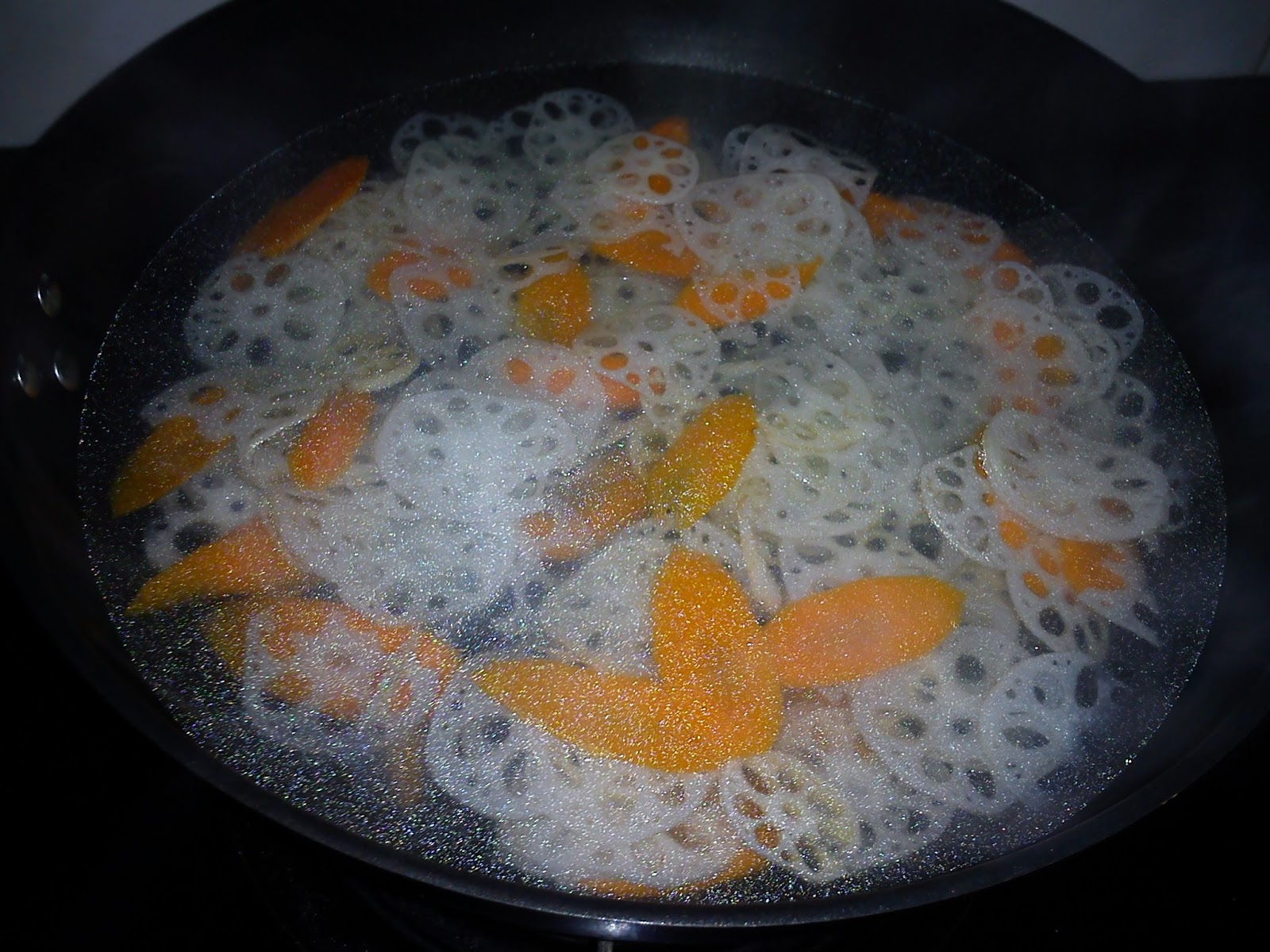 Cooking Pleasure Stir Fry Lotus Roots With Black Fungus