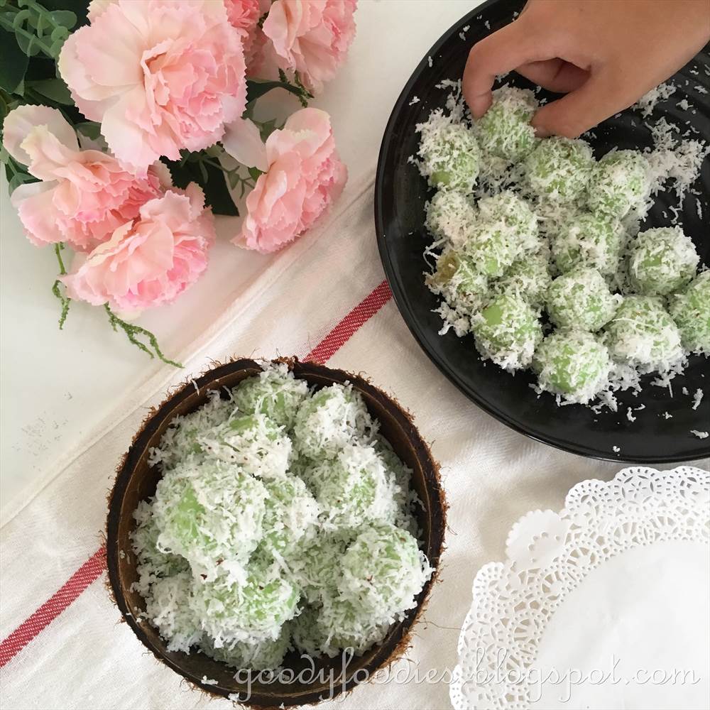 GoodyFoodies: Pandan, the new Food Trend and Making Onde-Onde