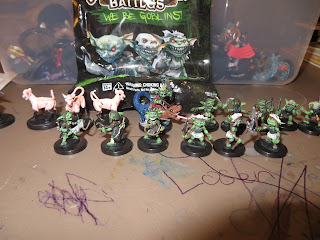 Real Minis: Pathfinder battles we be goblins in hand picture review
