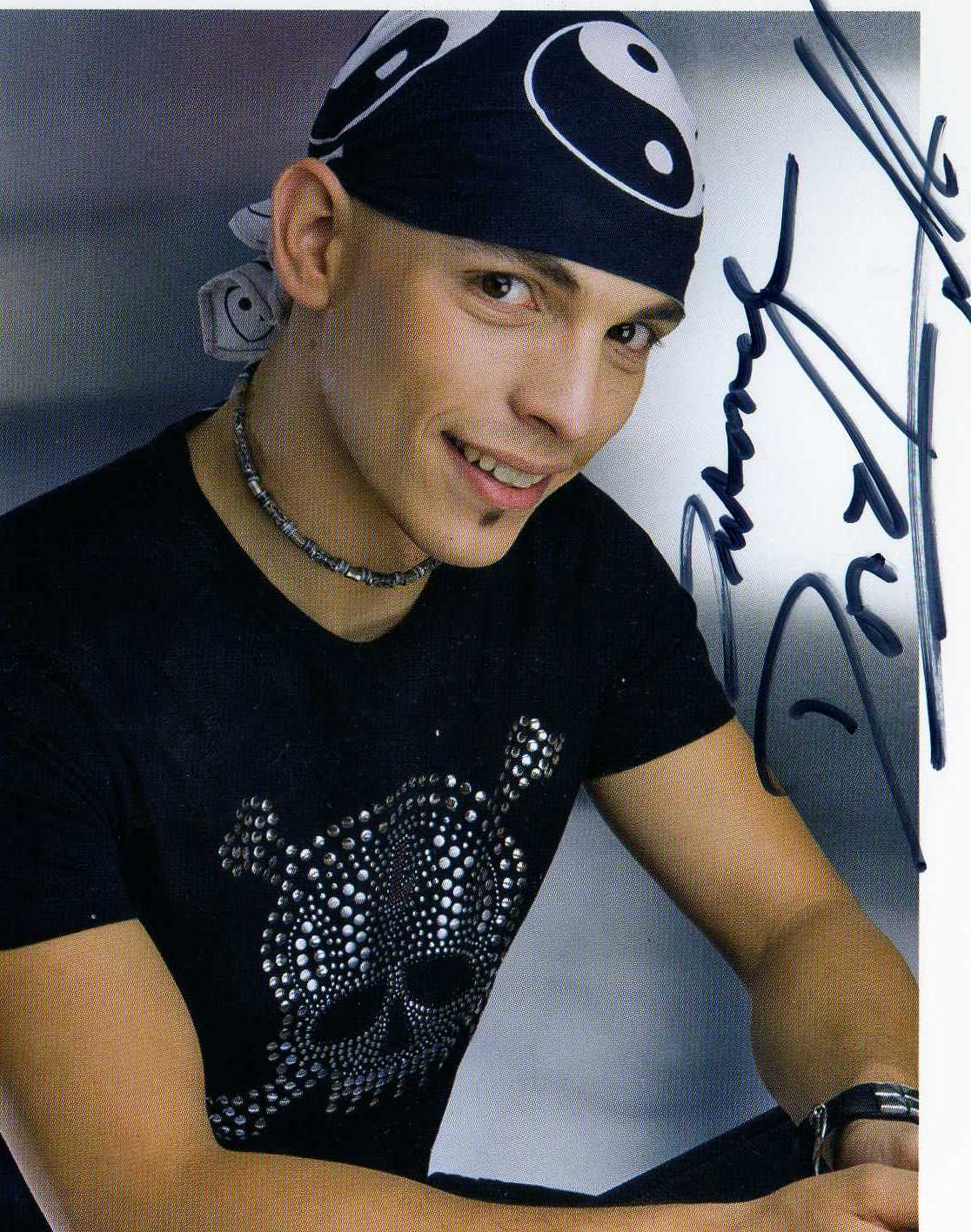 Zuzu's Autograph Collection: dubna 2012