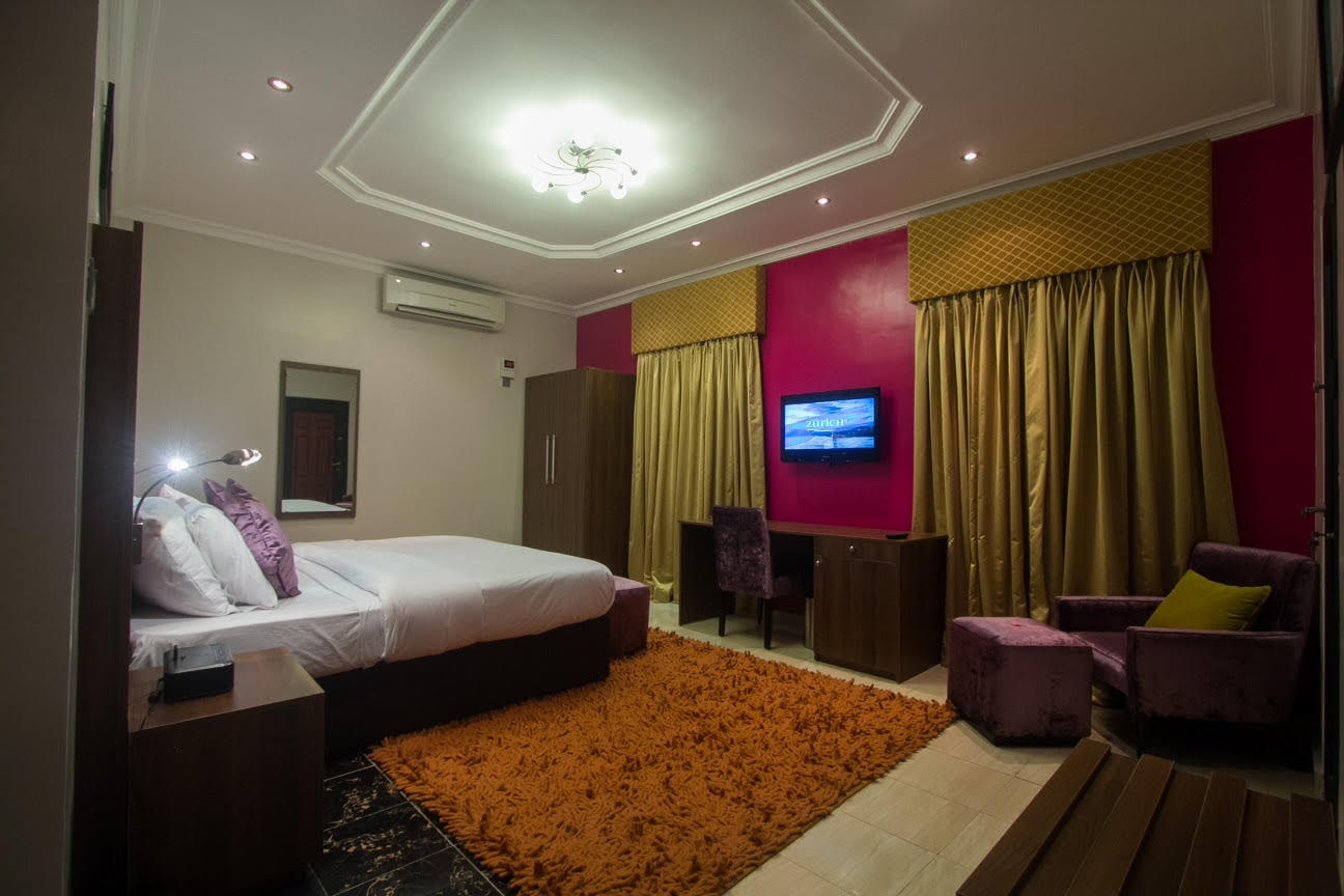 Le Paris Continental Hotel opens tomorrow - See inside! (photos)