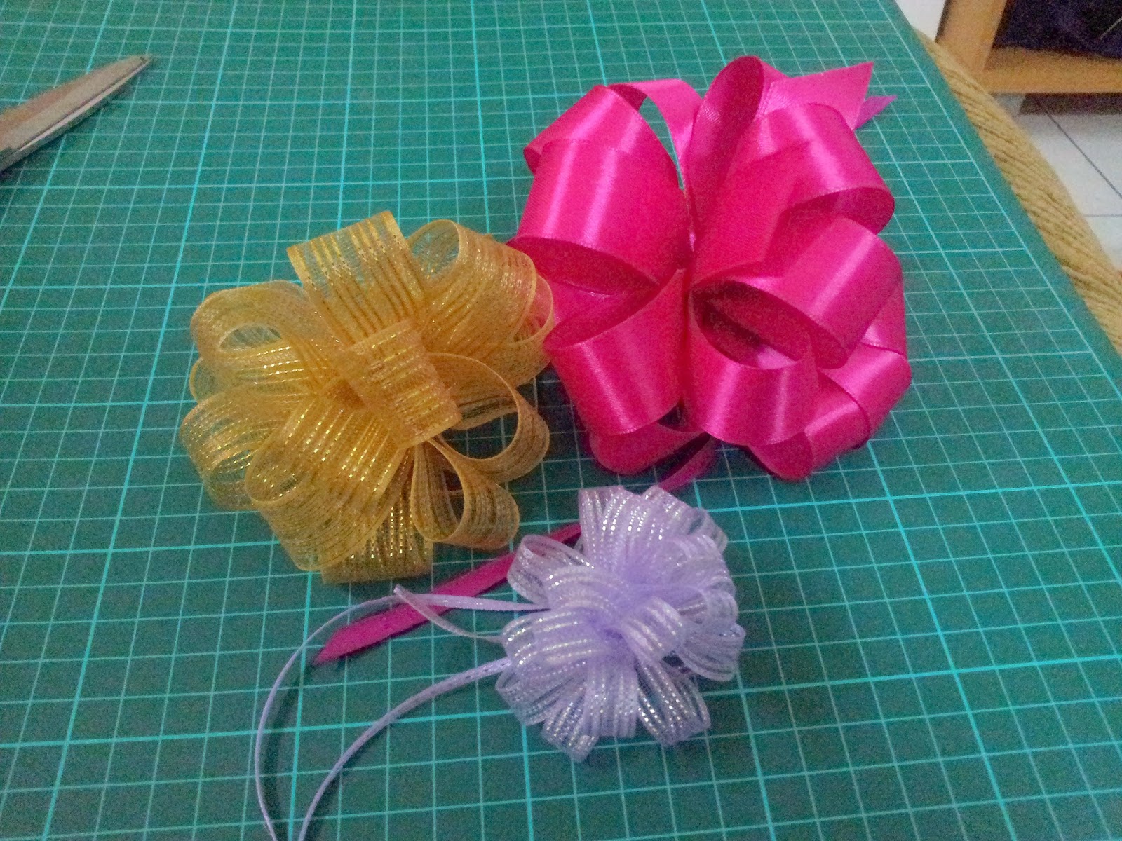 Panduan Kraf Riben dan Kertas: Tutorial : Riben Bebola (Upacara ...