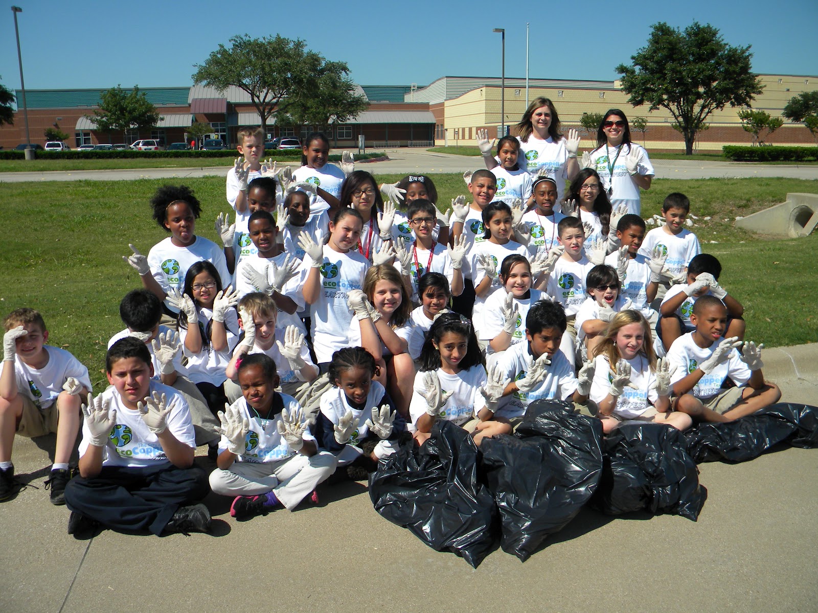 C-FB Blogabilities: Riverchase Student Council Keeps Coppell Beautiful