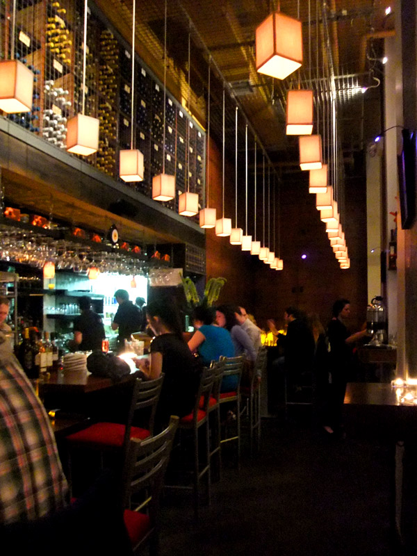 Ett annat New York: 325. AYZA Wine & Chocolate Bar