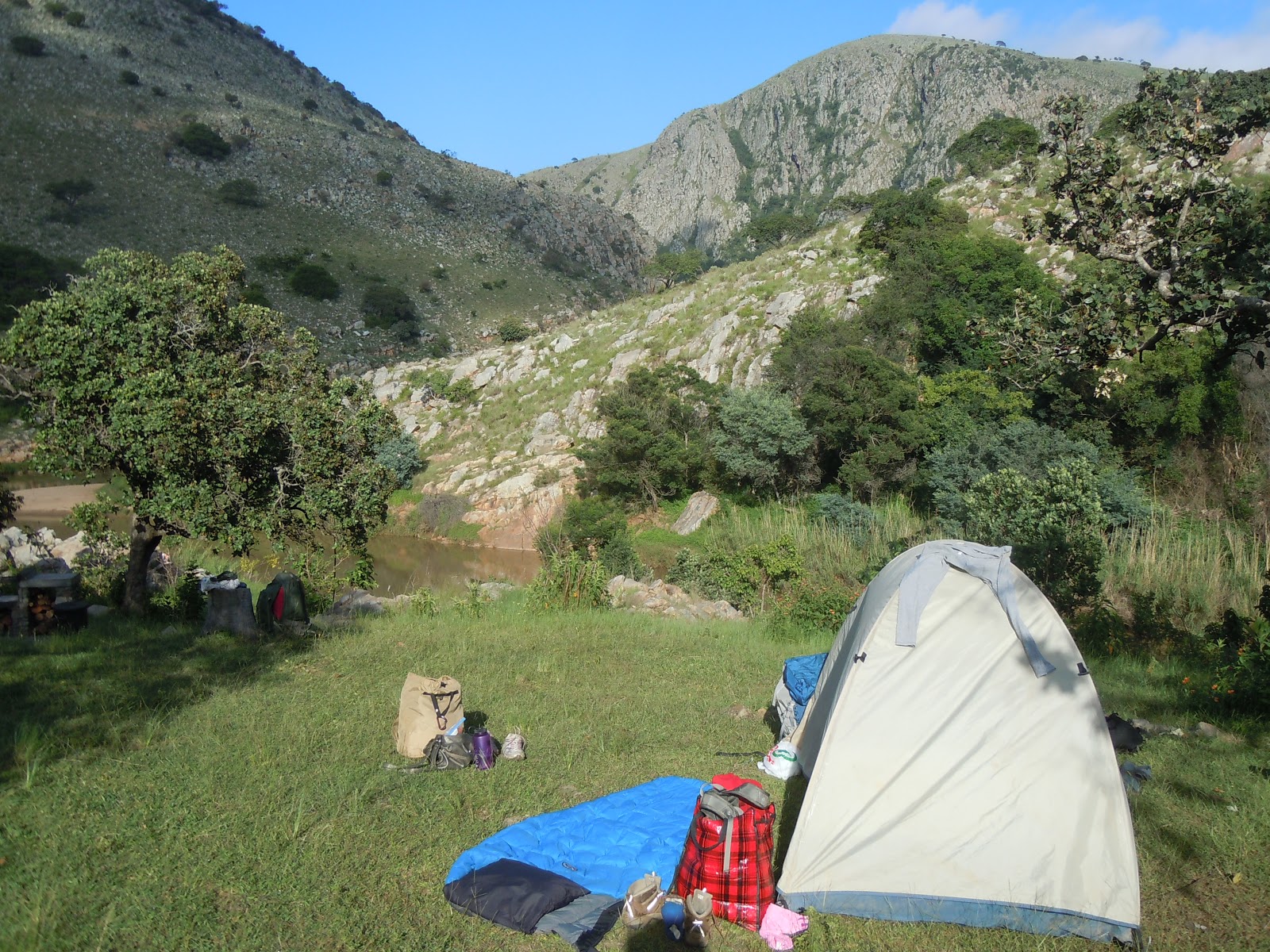 Sawubona! Hello!: Mahamba Gorge