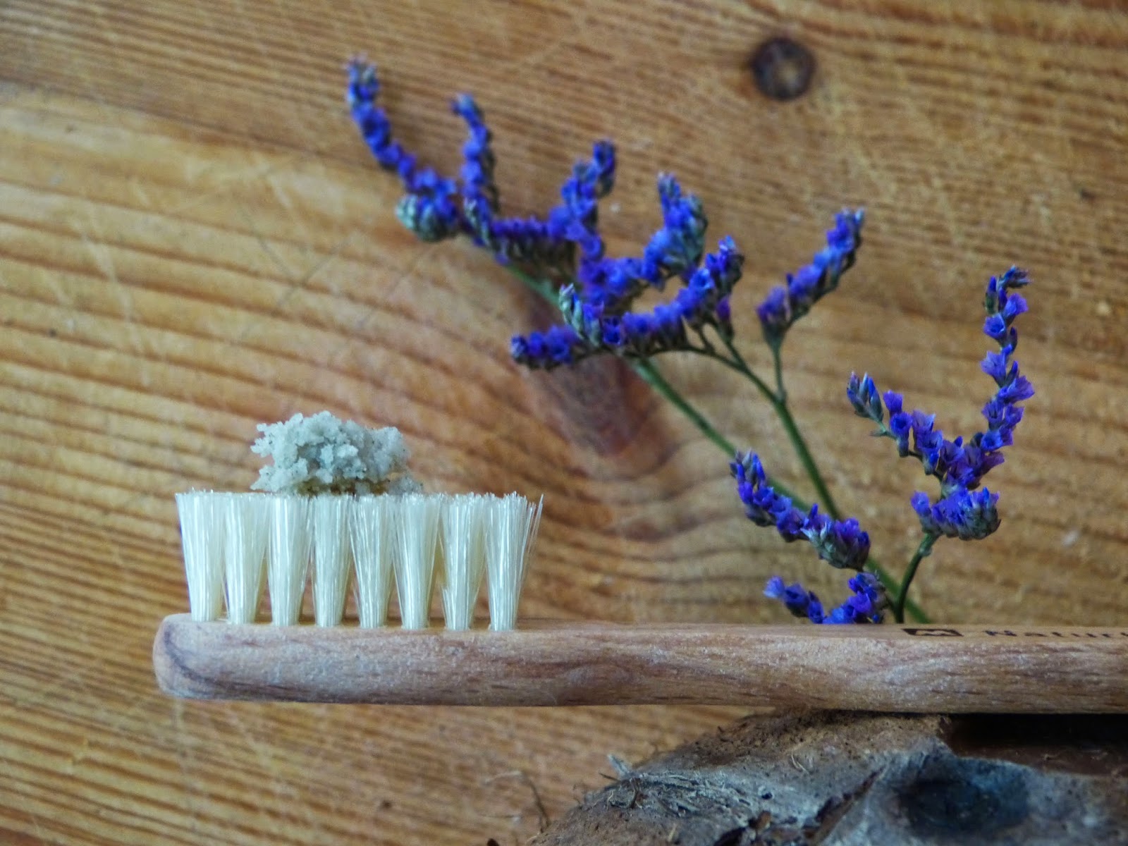 Homemade toothpaste - Zelf tandpasta maken