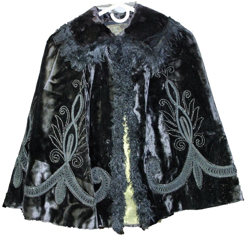 All The Pretty Dresses: Victorian Cape