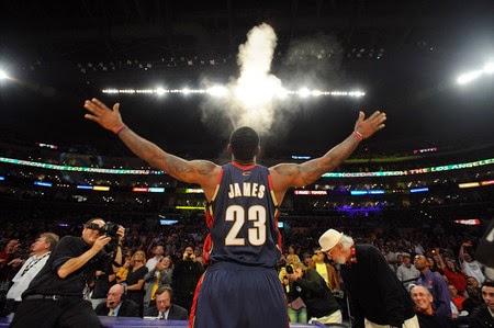 Journalism or Bust!: The "Abdicator" Returns