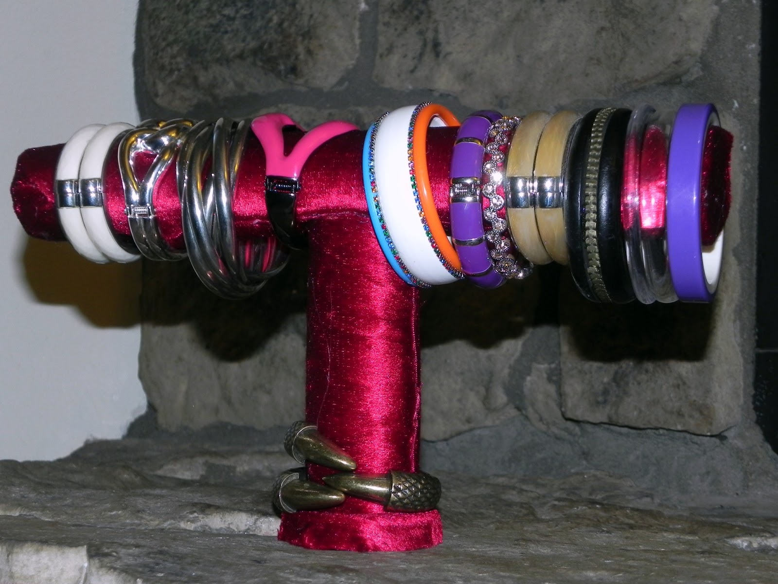 Smart n Snazzy: DIY ~ Bracelet Holder