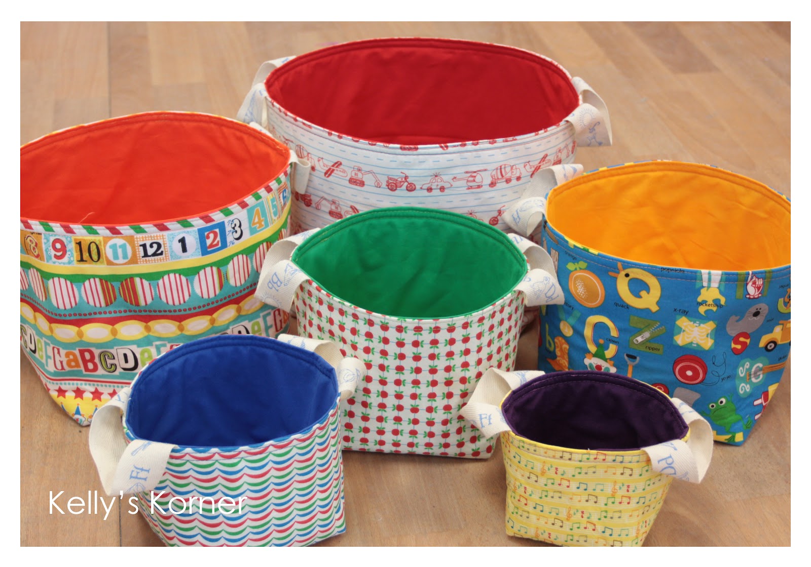 Kelly's Korner: Rainbow Fabric Buckets