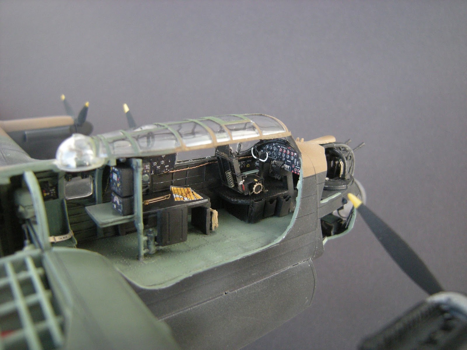 1/72 Scale Kits & Diorama: Lancaster BIII Cutaway Interior