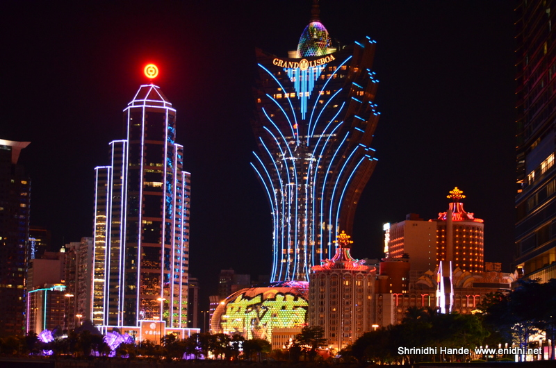 Macau night photos- city that doesn't sleep - eNidhi India Travel Blog