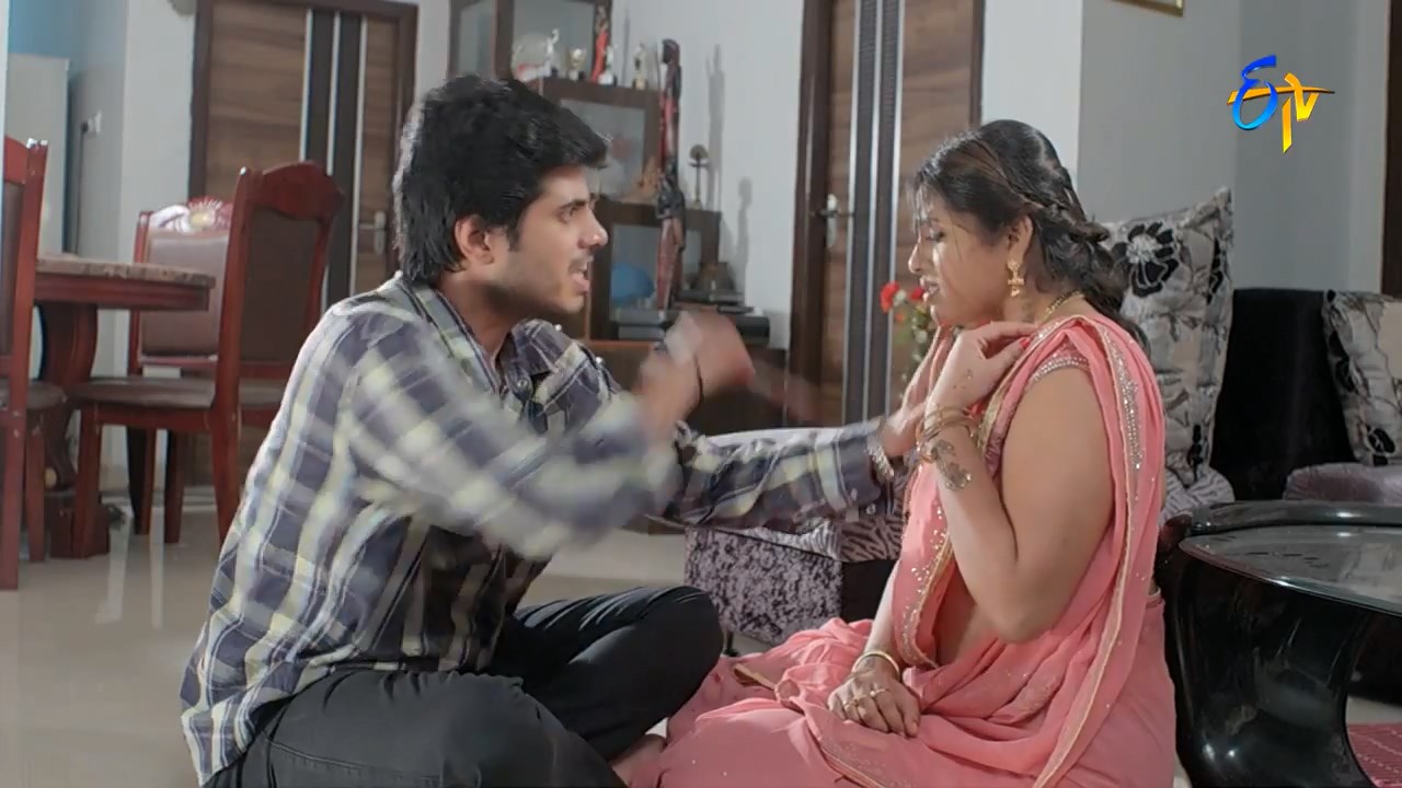 Telugu Serial Actress Sexy Boobs & Navel -Sa - Television Serial Actress