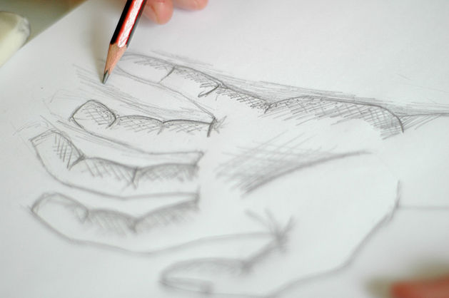Pencil sketches and drawings: How to Draw Realistic Hands