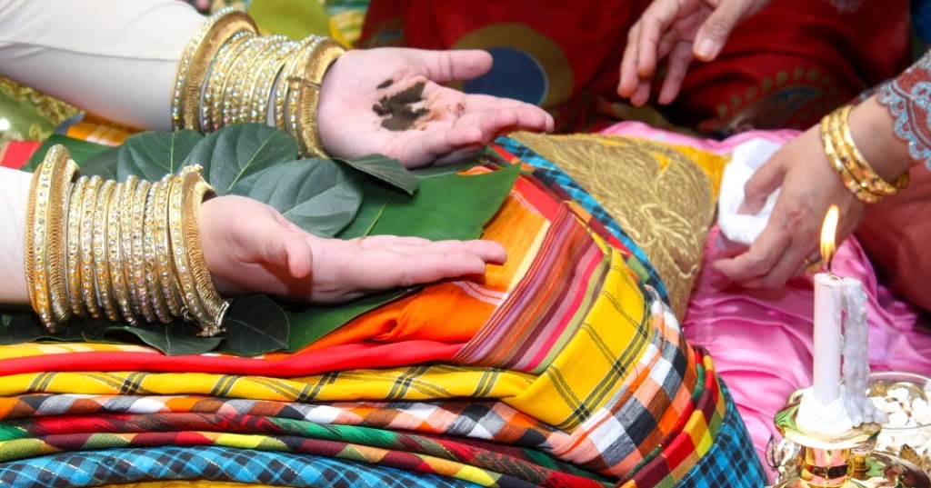 Susunan Acara Mappacci Adat Makassar - Delinewstv