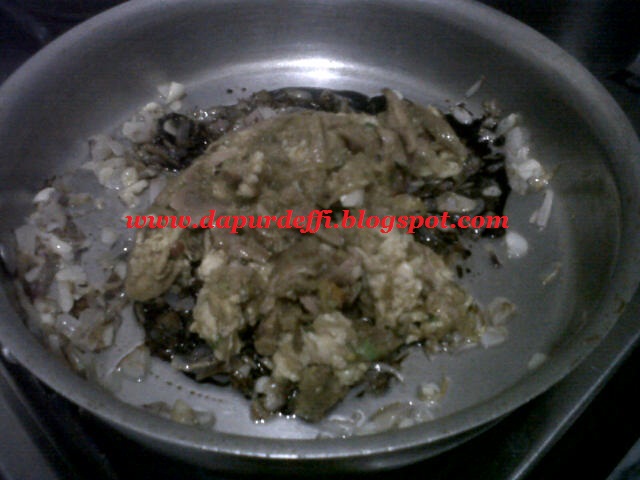 Deffi's Kitchen: Bacang Beras Isi Ayam
