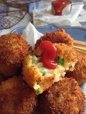 In en om die huis: Creamy Cheesy Rice croquettes