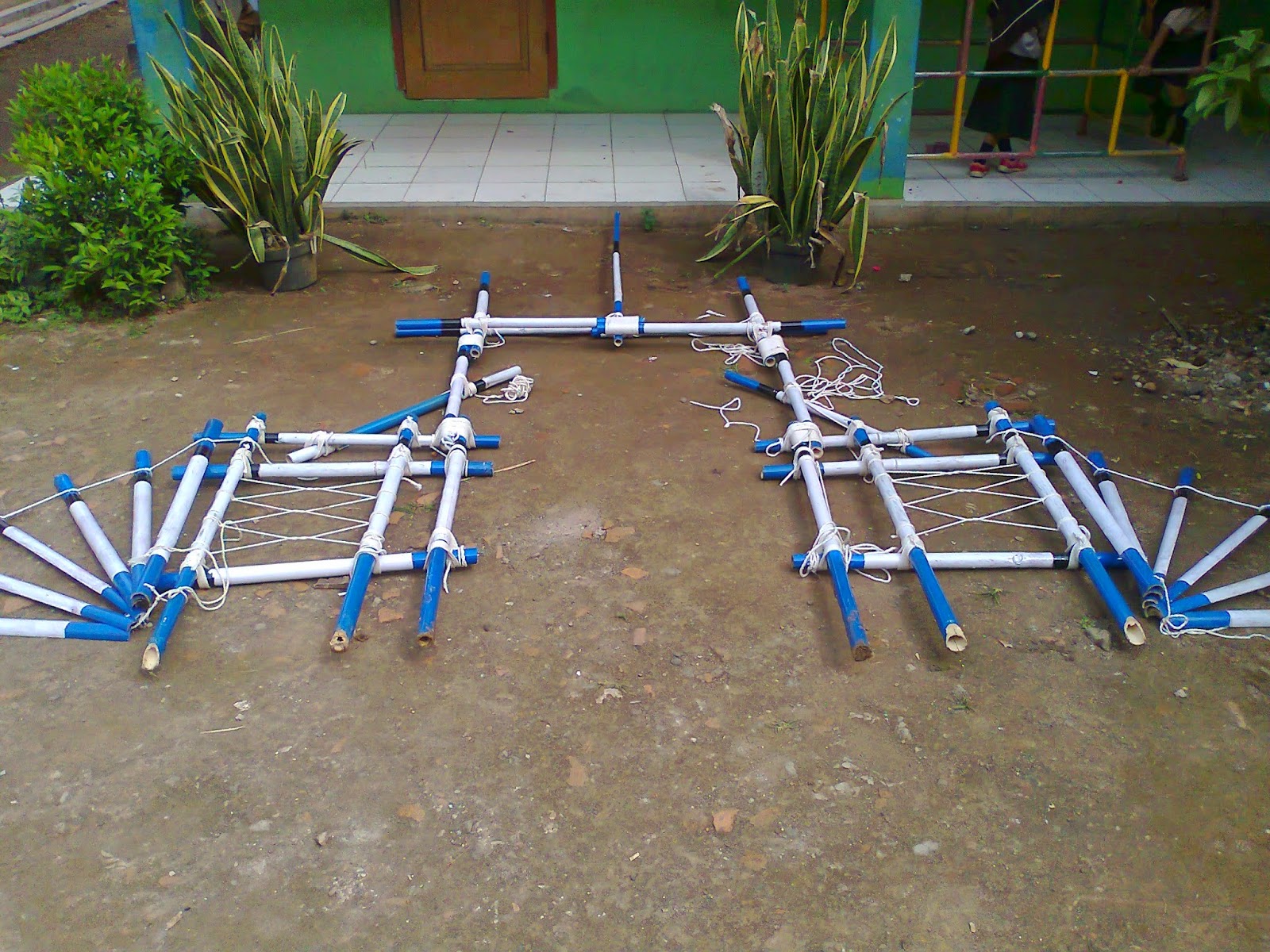 Gapura Tenda Pramuka MI Kedungsari Lakbok