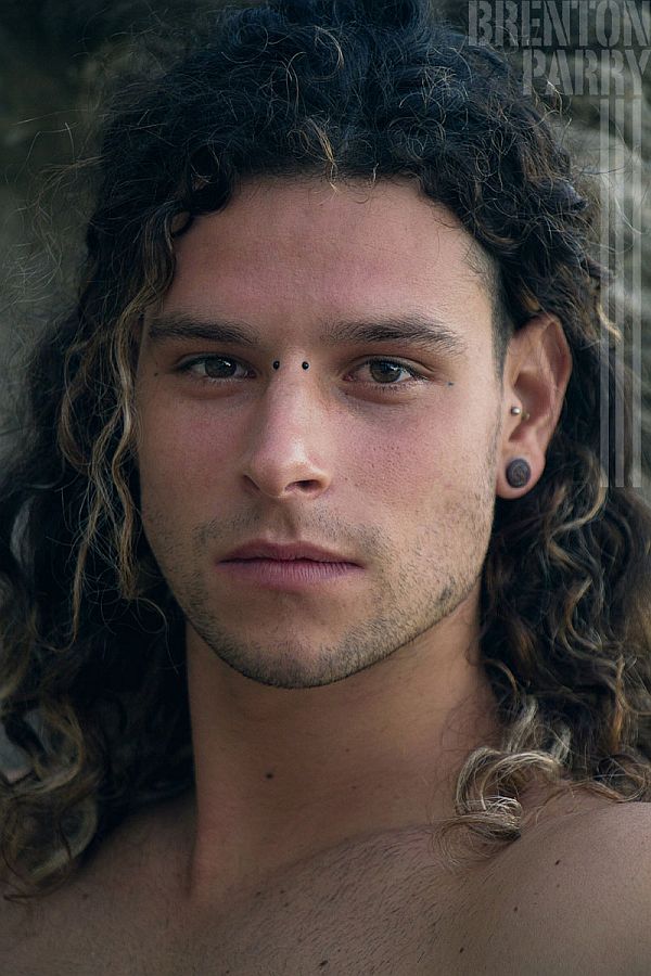 Favorite Hunks & Other Things: Graphicly Designed: Leonardo by Brenton ...