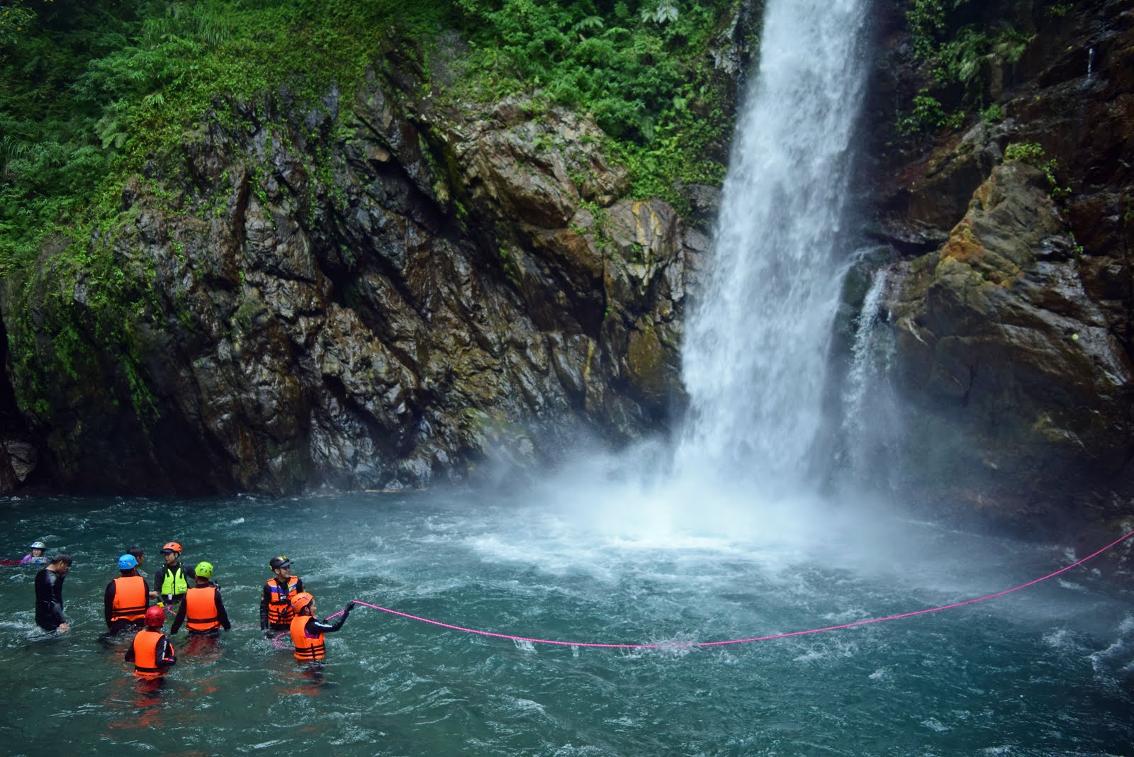 Kidd in Asia: River Tracing: Lupi Stream and Jinyue Waterfall