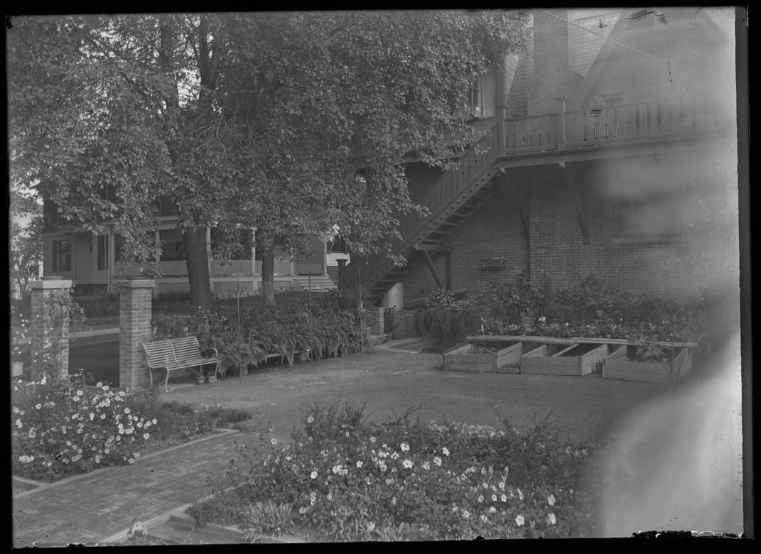 Liberty Hyde Bailey Blog: September 2012