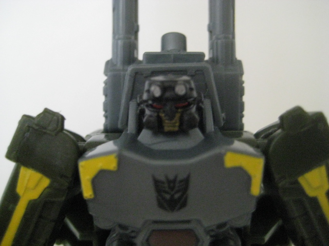 ChCse's blog: Toy Review: Transformers PCC Bombshock w/ Combaticons