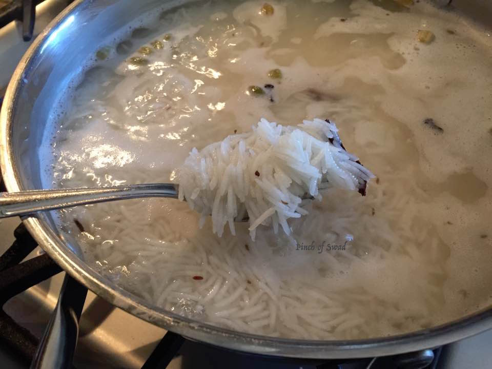 Pinch Of Swad - taste that hits the spot!: Banne Nawab Chicken Biryani