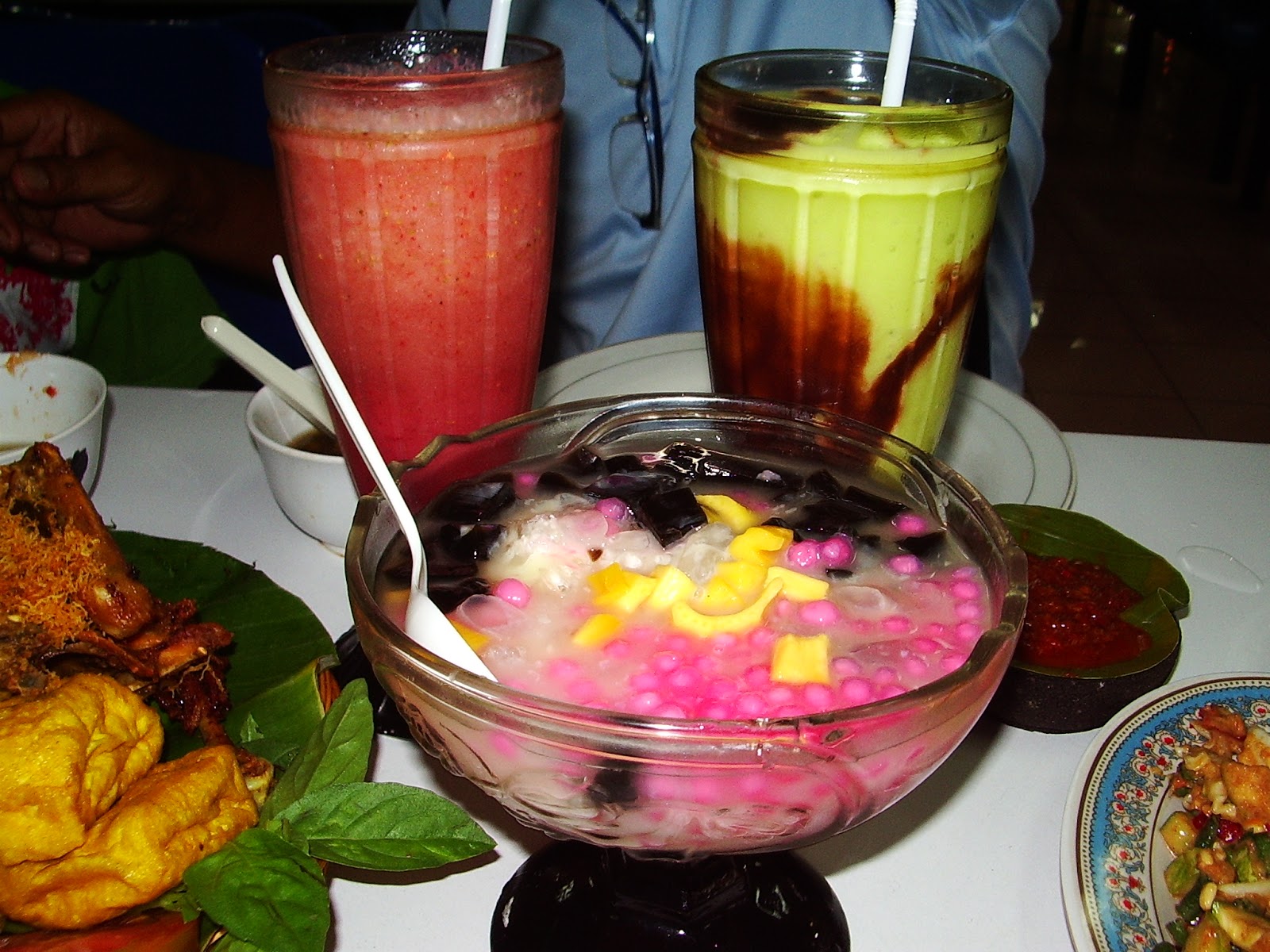 makan angin: Makan angin ke Bandung,Indonesia 26-29 Okt 2011