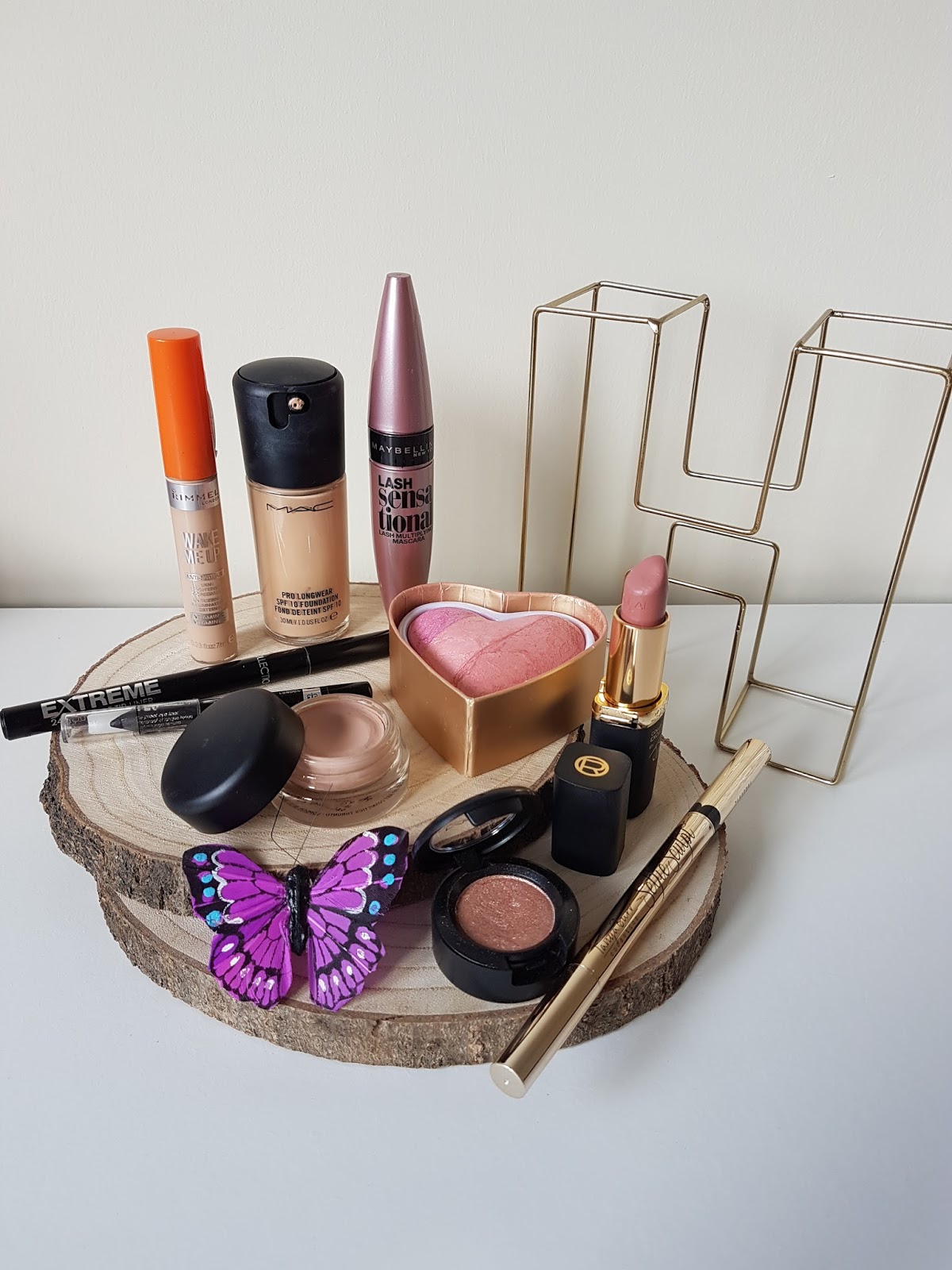 Top 10 Makeup Products.