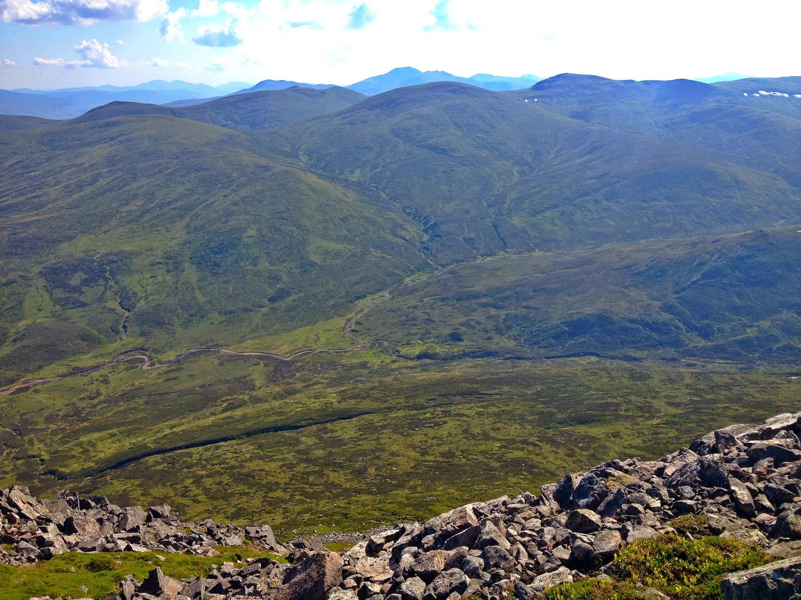 Craigatin House and Courtyard - Pitlochry - Scotland: CLIMB TO ...