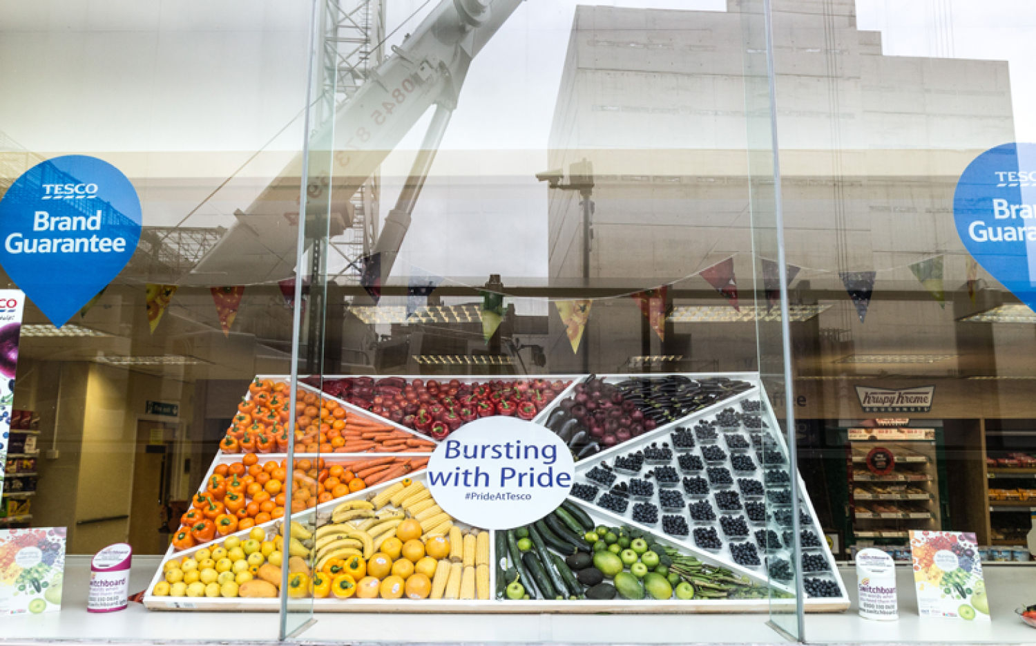 Welcome to my world.... : UK Supermarket Tesco Rearranges Fruit Display ...