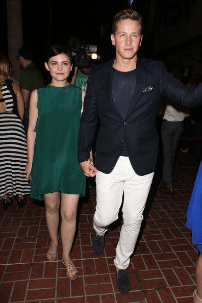 gossip-withouttheguild: Once upon a time cast at San Diego Comic- Con ...