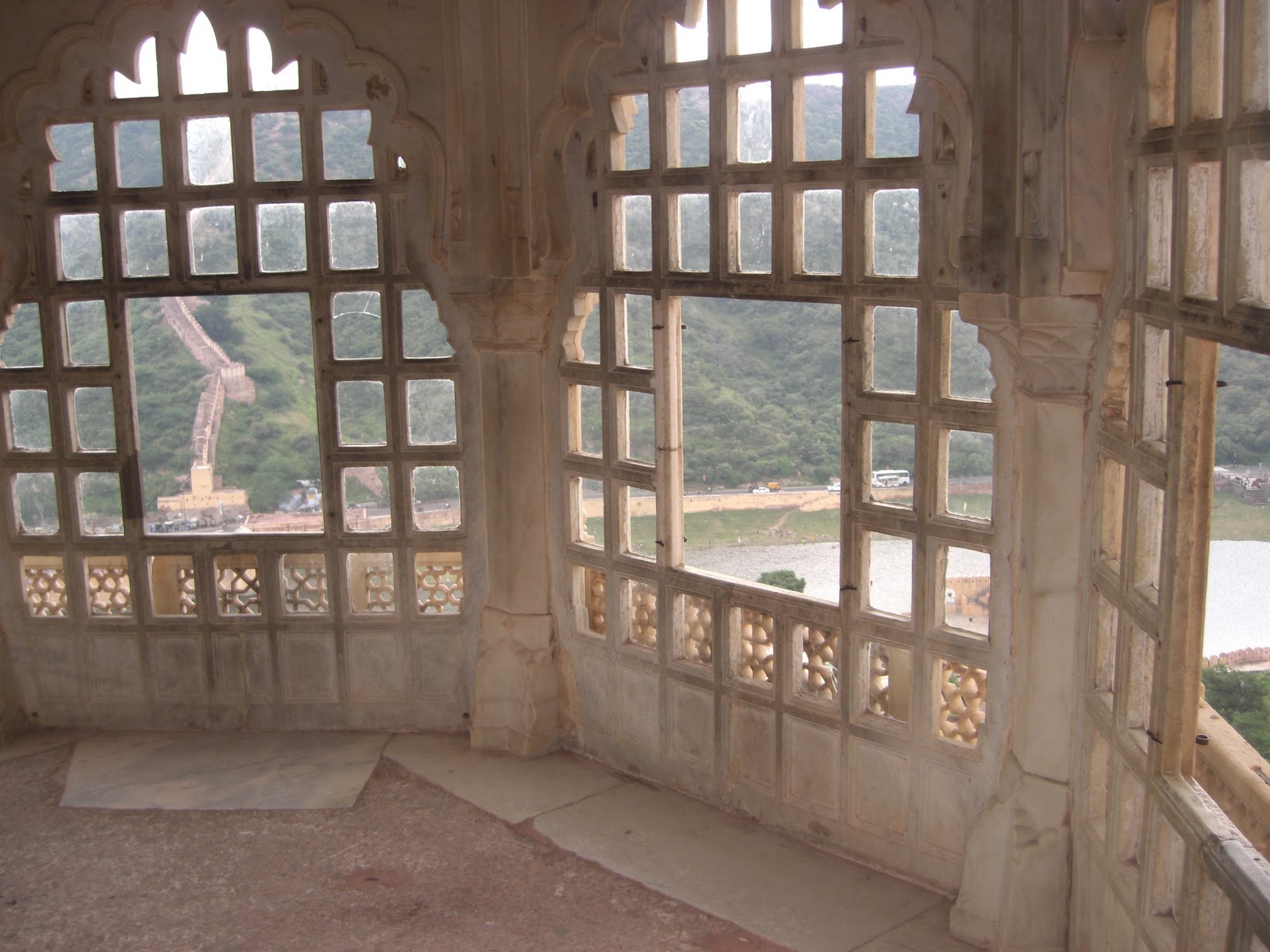 Incredible India.: El maravilloso· Fuerte Amber.