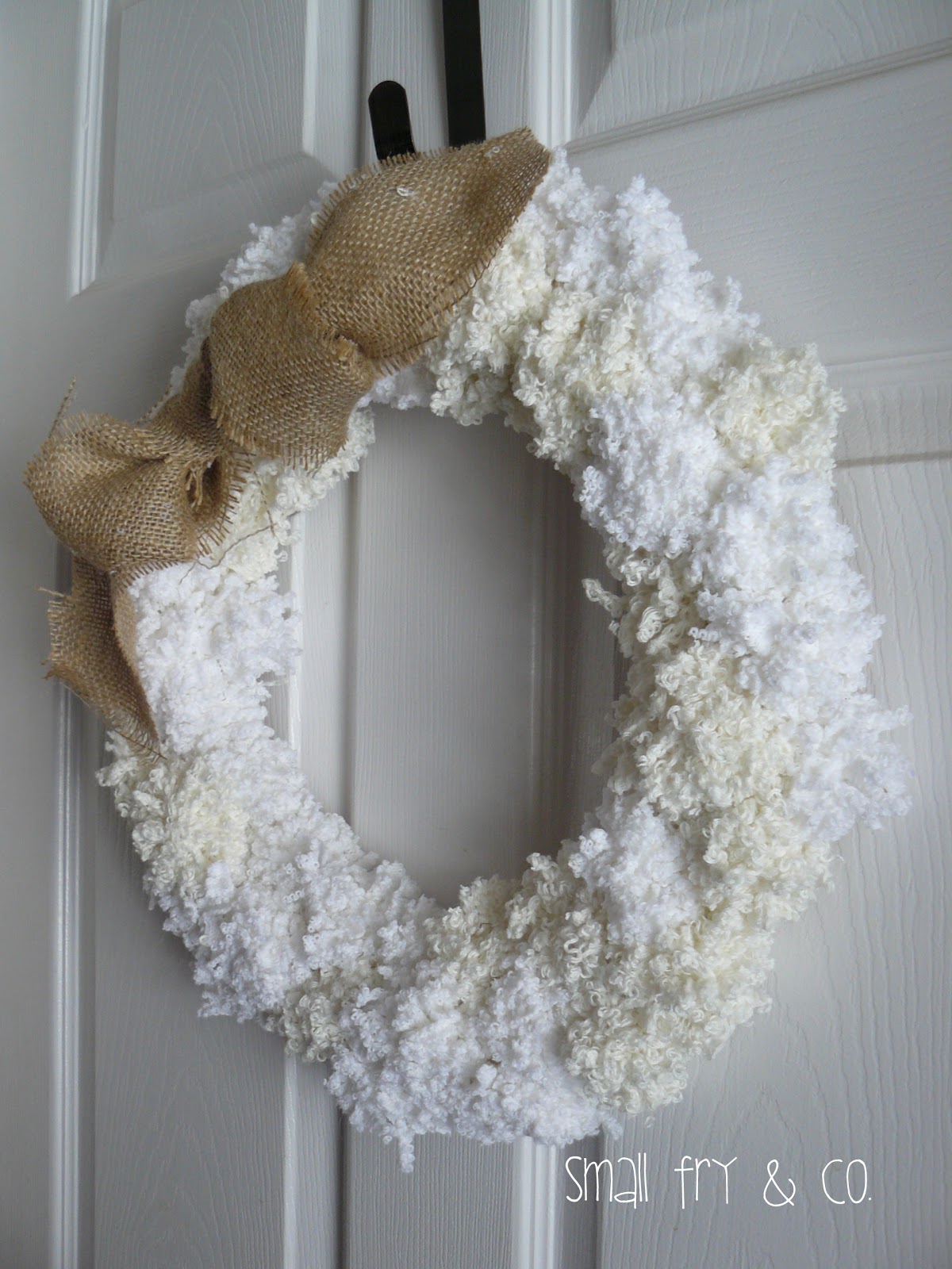 Small Fry & Co. : DIY Chunky Yarn Wreath