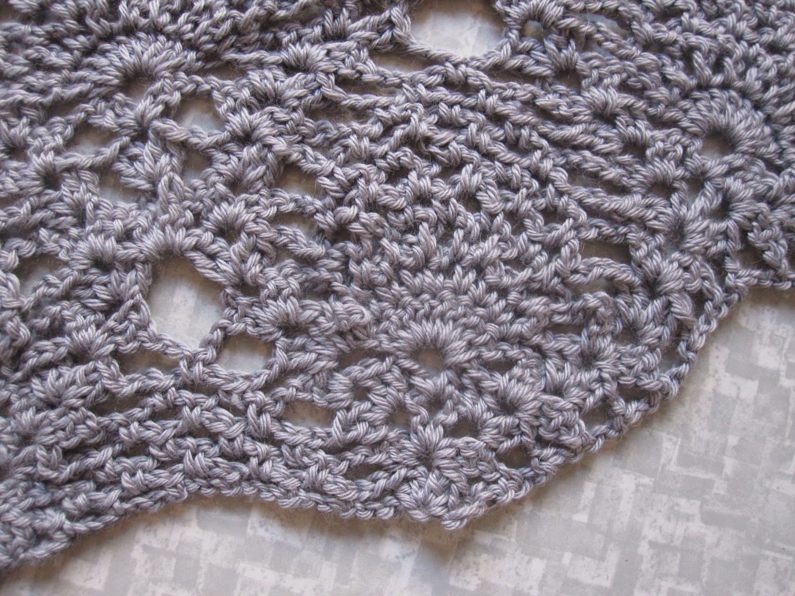 Sittin' & Knittin': Stitch Nation by Debbie Stoller - Sidewalk Shawl