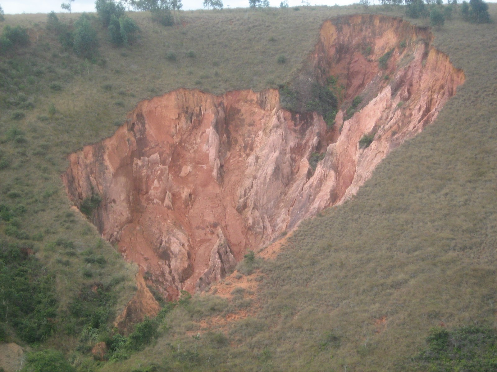 LAC ALAOTRA MADAGASCAR: Ampitandrefana