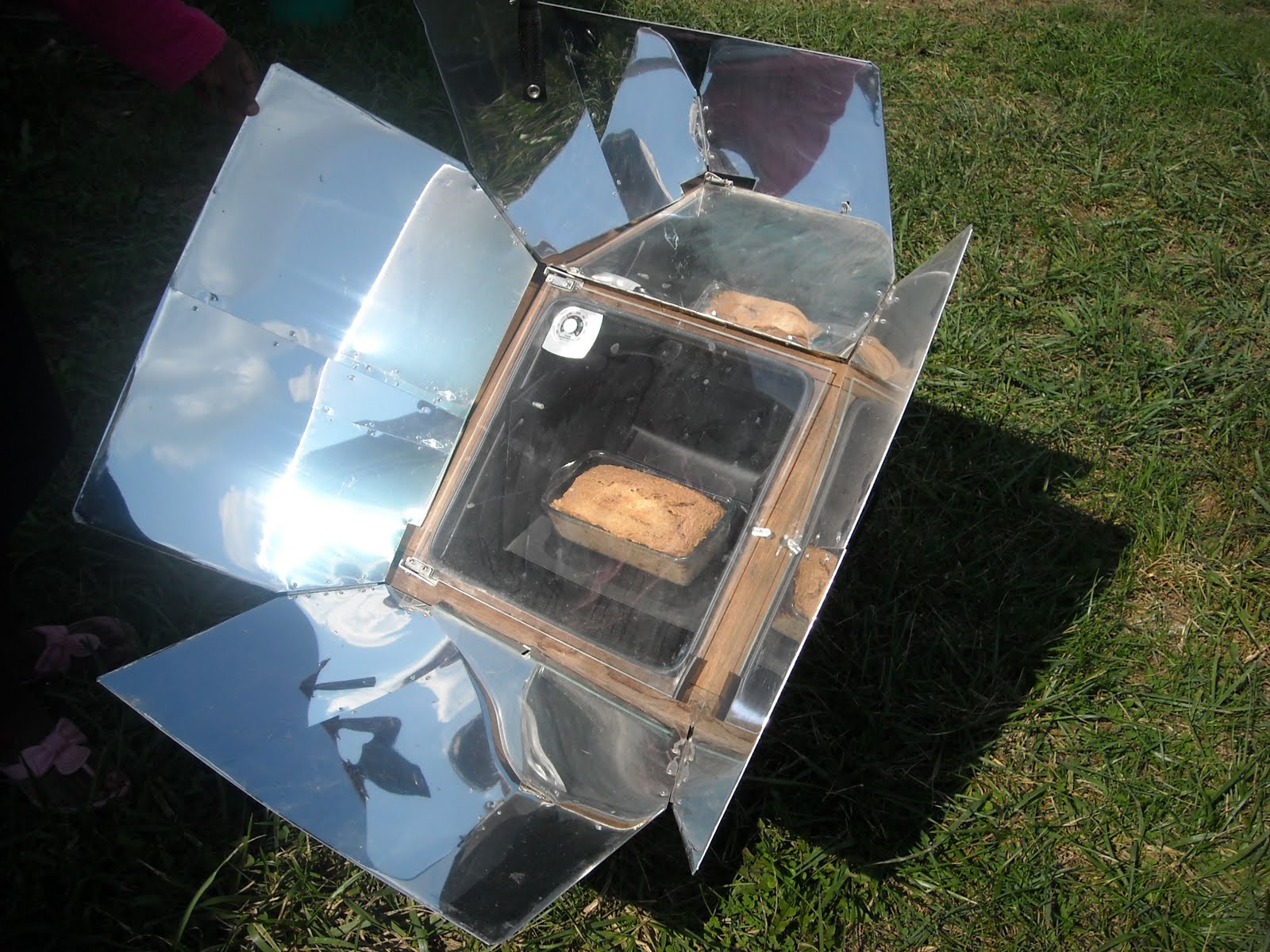 Circle of the Sun: Adventures in Solar Cookery