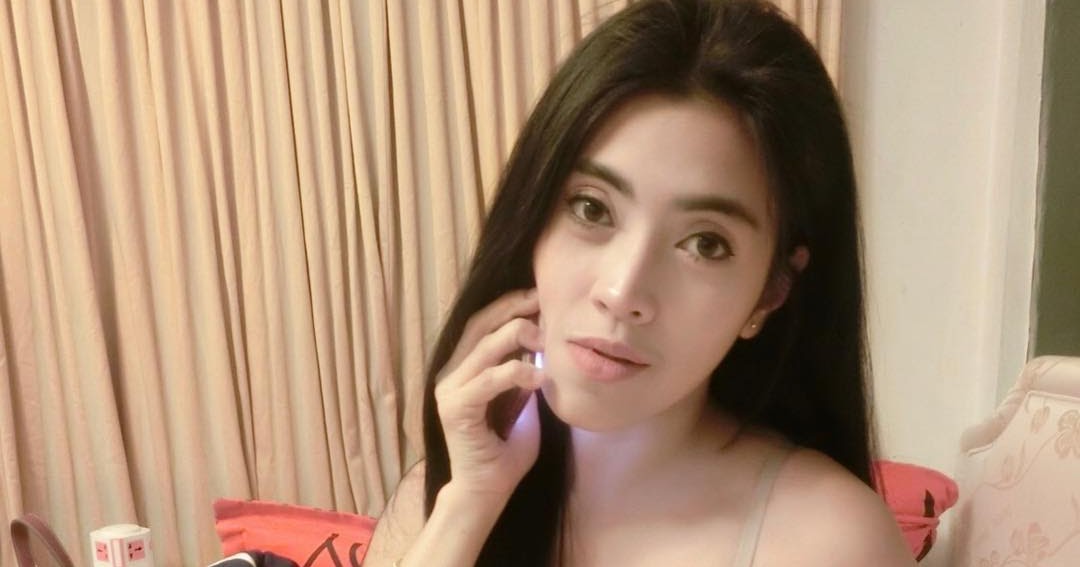 Tetanggaku Yang Bohay Membangkitkan Libidoku - Desahan Malam