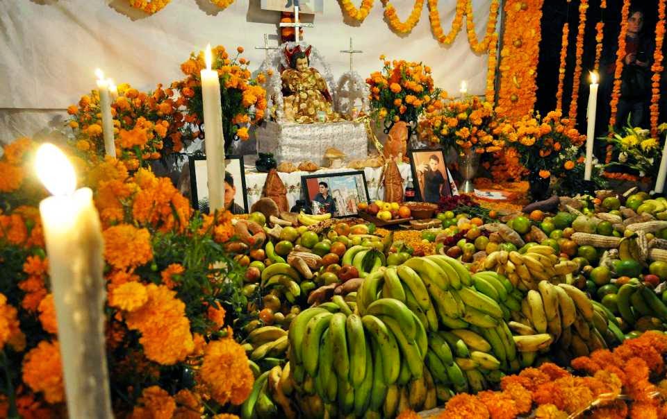 COMO ARMAR UNA OFRENDA EL DÍA DE MUERTOS LUZGITANA
