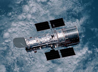 Rick's Glass and Ceramics Blog: Glass in Space - Hubble Space Telescope
