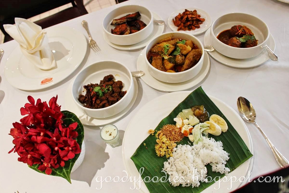 GoodyFoodies: Sunday Curry Tiffin Lunch @ Colonial Cafe, The Majestic ...