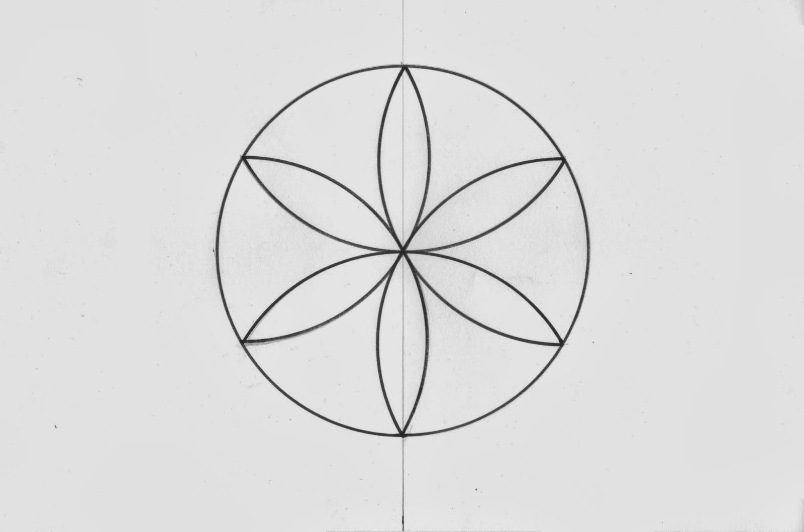 VALDEPLÁSTICA: JUGANDO CON LAS LÍNEAS CURVAS