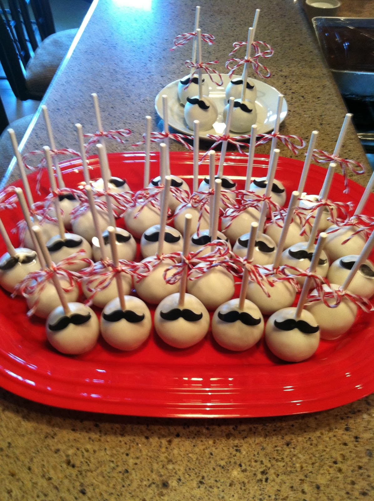 Treat Dreams: Mustache Cake Pops