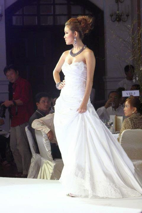 Awn Seng Model Show Snapshots