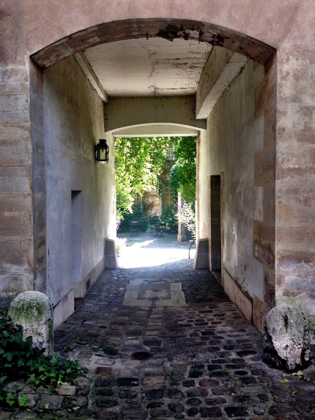 Focus On Paris: Courtyard cluster