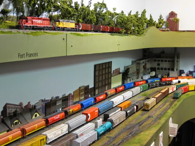 CP Rail Manitoba & Minnesota Subdivision: Tony Koester, Multi-Deck ...