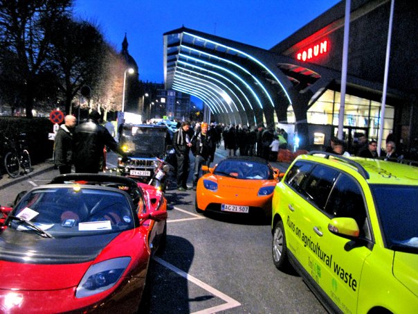 CO2 E - RACE/CO2 GREEN DRIVE: LARGEST PARADE OF ELECTRIC CARS - OVER A ...