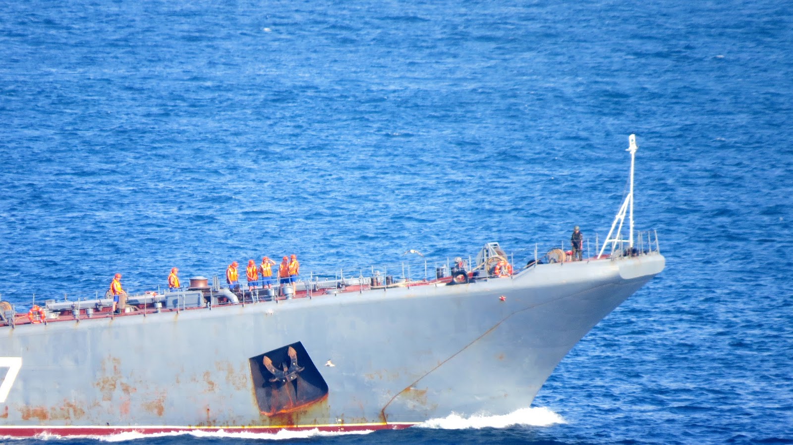 WARSHIPS ON THE BOSPHORUS: 127 BDK 43 MINSK,775 ROPUCHA CLASS