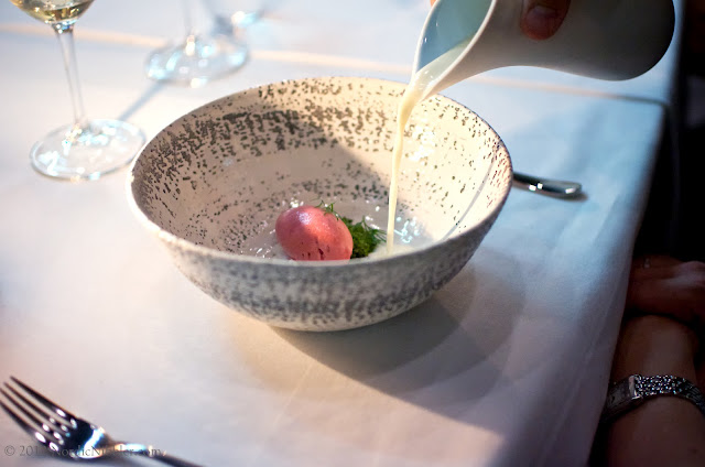 Nordic Nibbler: Maaemo, Oslo – Restaurant Review (Apr '12)