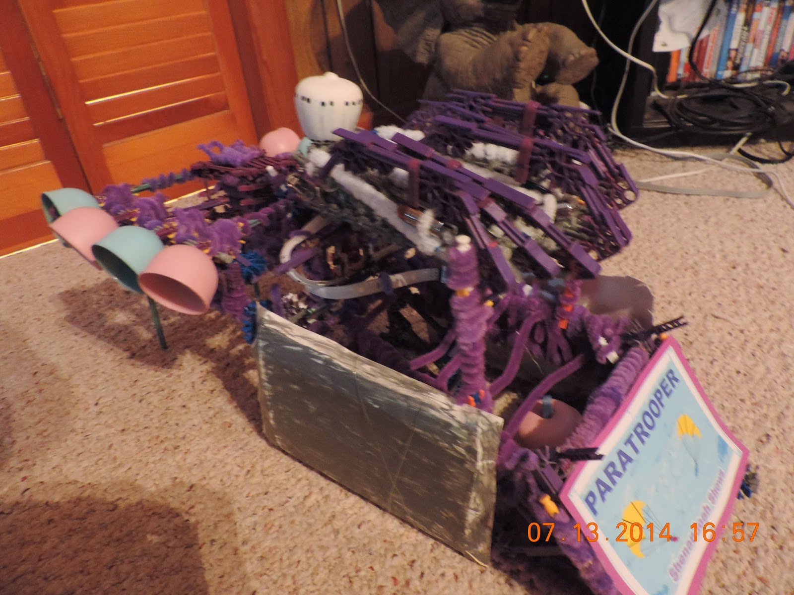 Shenandoah Shows knex carnival rides ™: The paratrooper